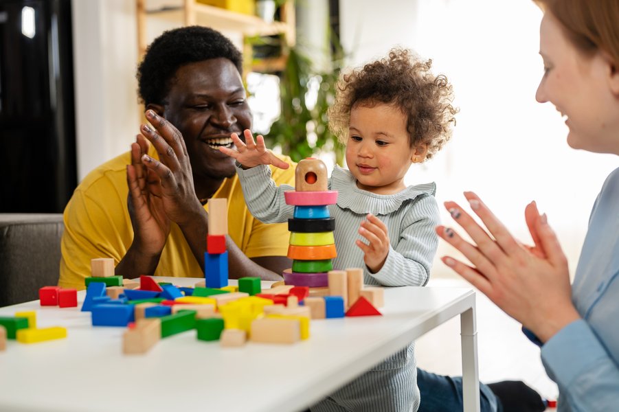 Fostering parental engagement with early child development | Nesta